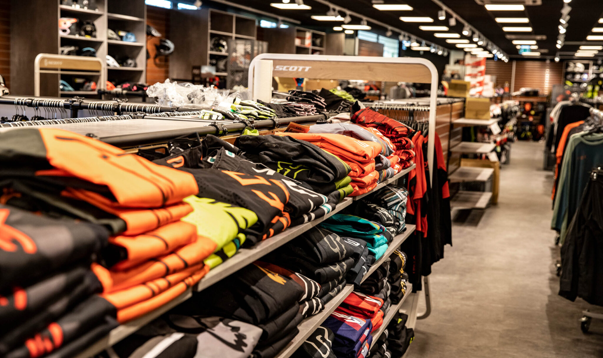 auner Flagship-Store Wr. Neustadt - auner Motorradbekleidung und Zubehör